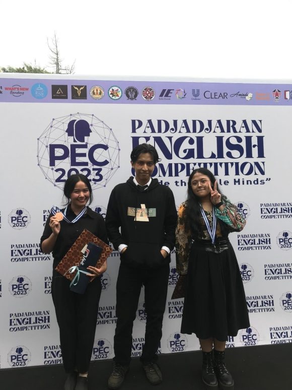 Mahasiswa Widyatama Raih Prestasi di Ajang Padjadjaran English Competition (PEC) 2023 ...